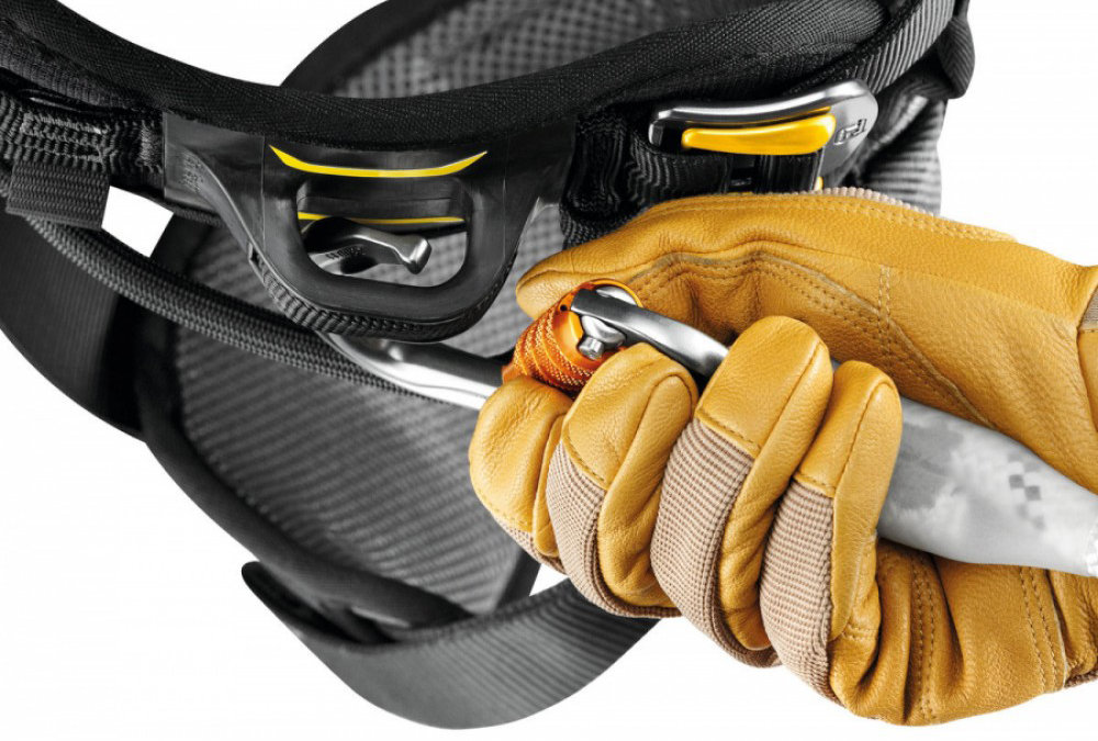 Обвязка Petzl Astro Bod Fast Черный C083AA01 VeloOnline